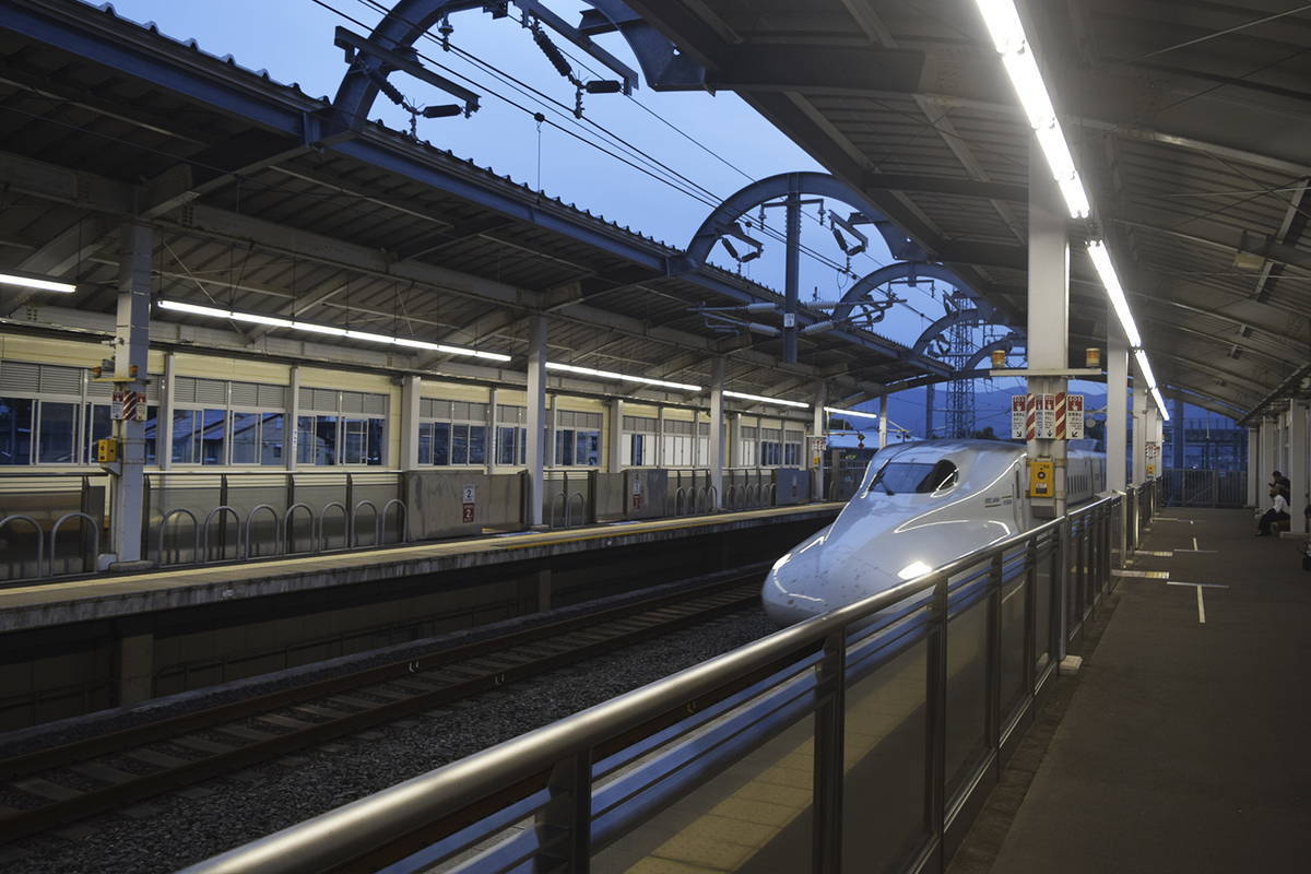 18:19 九州新幹線上り　さくら570号新大阪行き